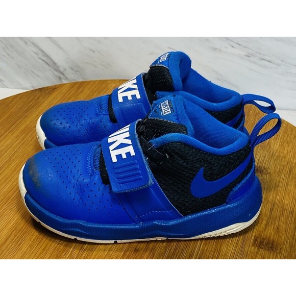 Nike | Shoes | Nike Boys Shoes Royal Blue Black White Team Hustle D8 Ps ...